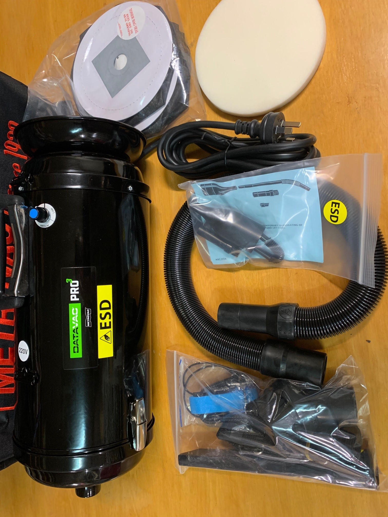 Metrovac DataVac 3 Esd Safe PRO Maintenance Vacuum System, 2 Speed, 240v